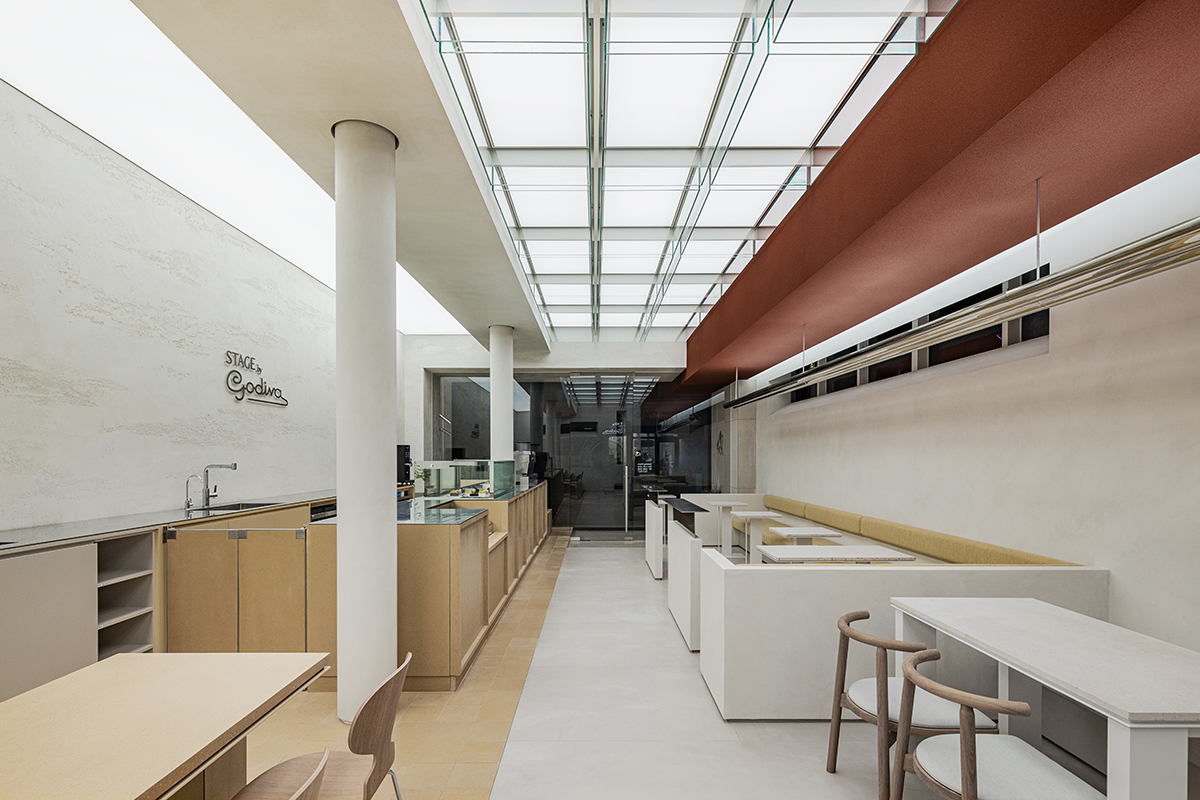 YINJISPACE - Labotory x Stage By Godiva